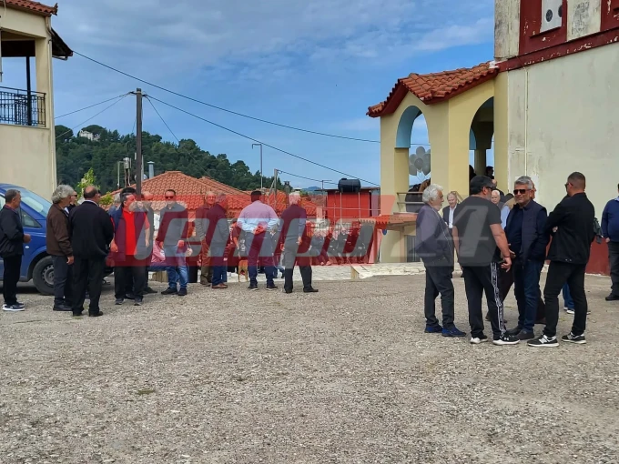 Ηλεία: Βαρύ πένθος στο τελευταίο αντίο στον 13χρονο Κωνσταντίνο που ...