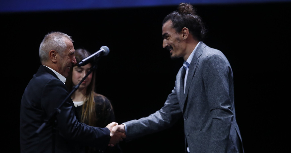 Βραβεία ΠΣΑΠΠ: Η βράβευση του Χριστοδουλόπουλου και η... πράσινη ευχή ...