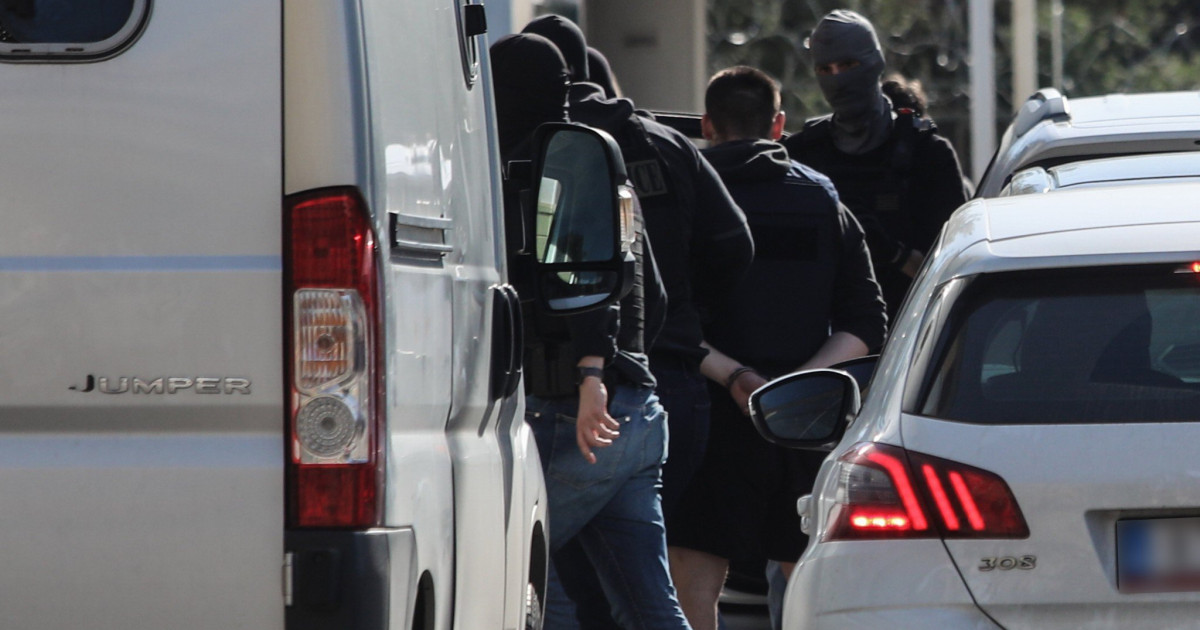 Γιατί κροτάλισαν τα καλάσνικοφ στον πόλεμο της Greek Mafia - Οι νέοι ...