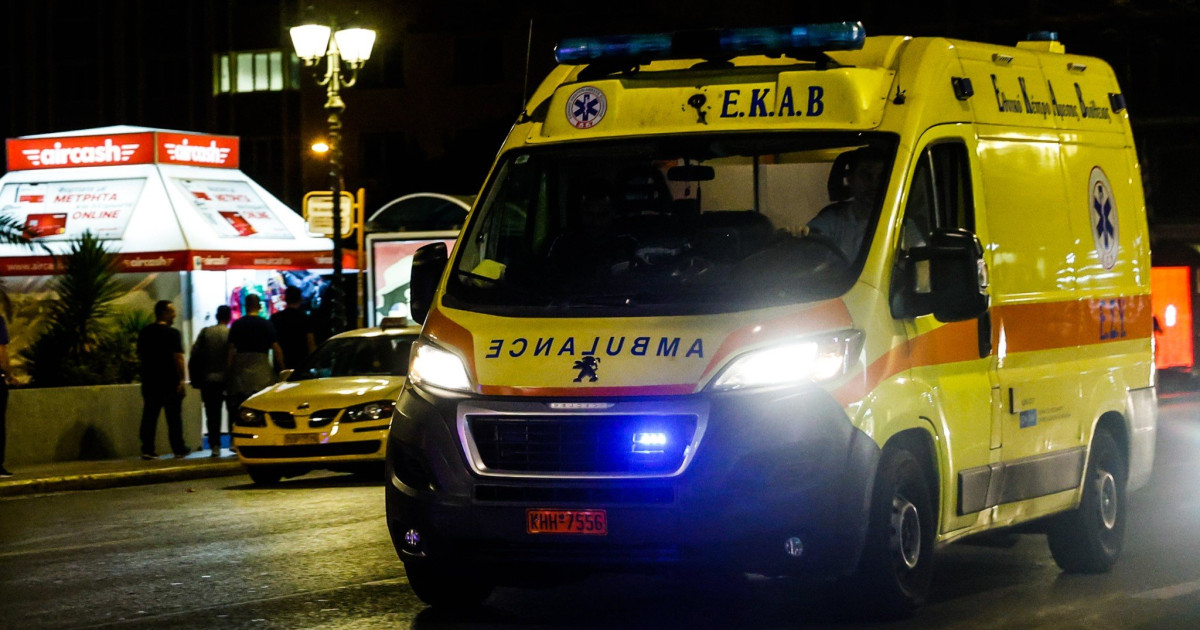 Σφοδρή σύγκρουση μοτοσικλέτας με ΙΧ στη Θεσσαλονίκη - Στο νοσοκομείο ο ...