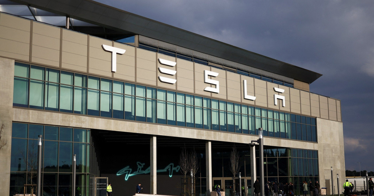 Ακτιβιστές έβαλαν φωτιά σε εργοστάσιο της Tesla - «Καταστρέφει τη φύση ...