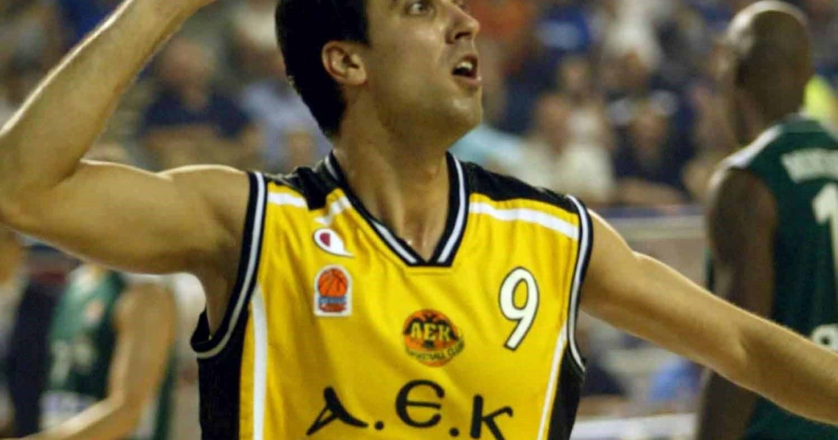 Χατζής στο flash.gr: «Χαρούμενος που έβαλα ένα λιθαράκι στις επιτυχίες της ΑΕΚ» | Flash