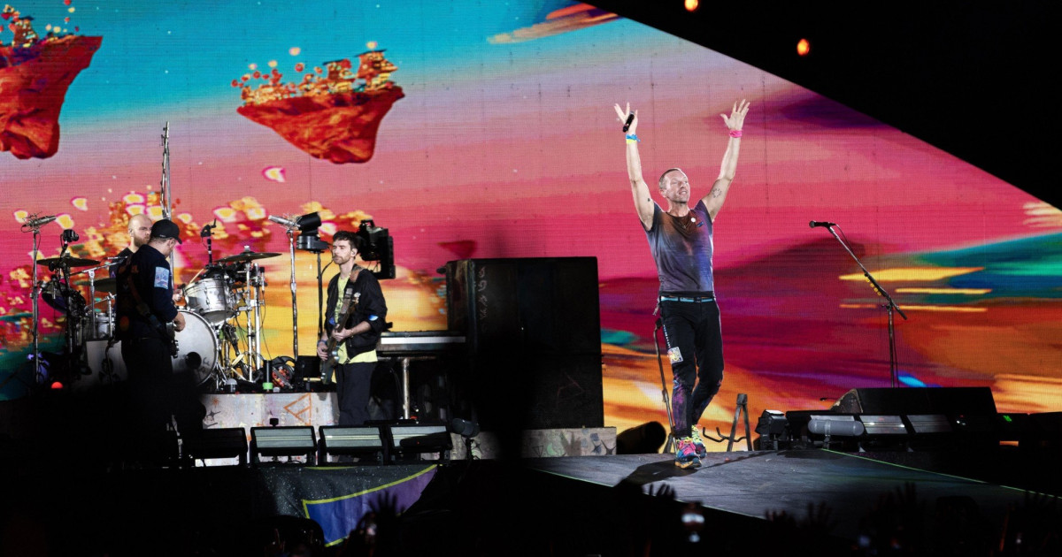 Coldplay: Τα ελληνικά του Κρις Μάρτιν και η κίνηση που «λύγισε» το ΟΑΚΑ | Flash