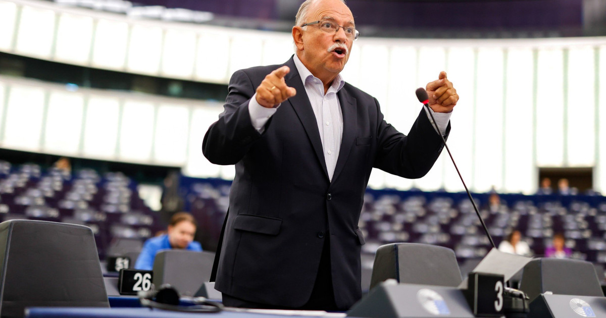 Αποχωρεί από την πολιτική ο Δημήτρης Παπαδημούλης: «Θα συνεχίσω ως ...