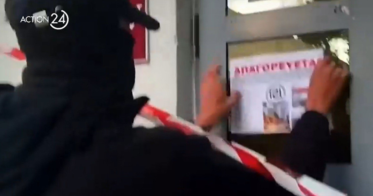 Εισβολή Χρυσαυγιτών στην έκθεση του Σεργκέι Αντρέεφσκι στην Καλαμαριά - Δείτε το ρεπορτάζ του ...