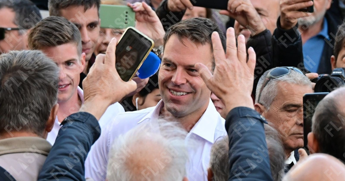 Ο Τάιλερ Μακμπέθ έφτασε μαζί με τον Στέφανο Κασσελάκη στον Ταύρο | Flash