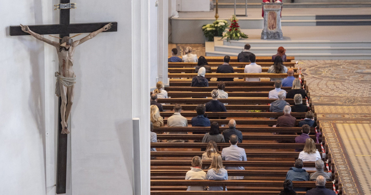 Η τεχνητή νοημοσύνη έκανε το... θαύμα της: Εξομολογήσεις με AI Jesus σε ...