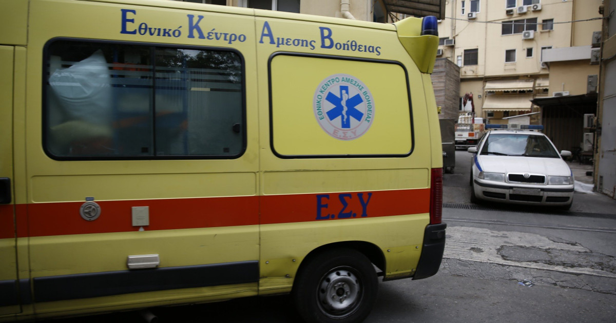 Σοκ στα Ιωάννινα: Γυναίκα έκανε «βουτιά» σε φωταγωγό για να γλιτώσει ...