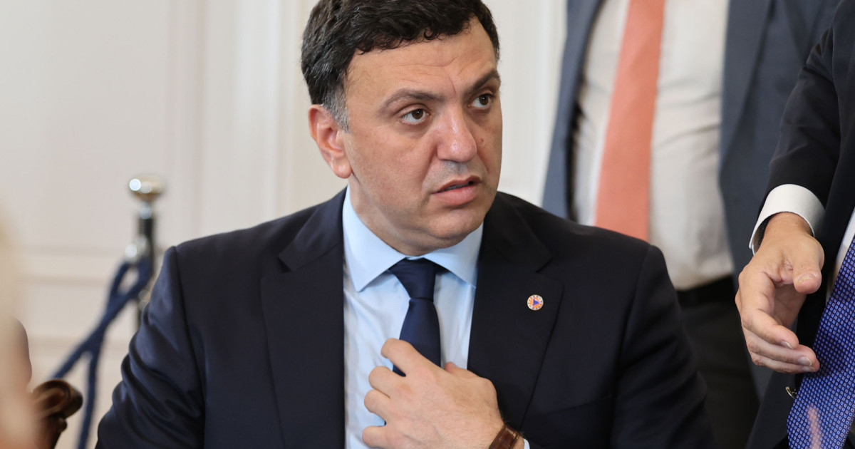Κικίλιας και ηγεσία του Λιμενικού στον Θάλαμο Επιχειρήσεων - Σε ...