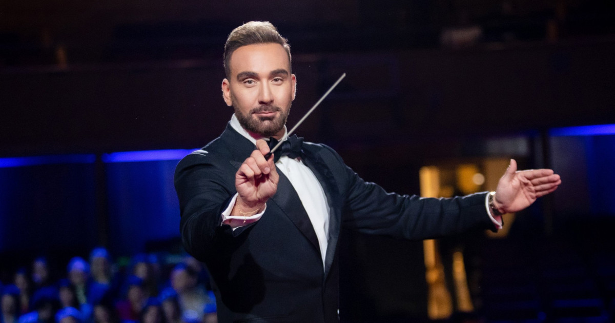 Νίκος Κοκλώνης: Η επιστροφή του «J2US», το κόψιμο της Τσολάκη και η Καραβάτου | Flash