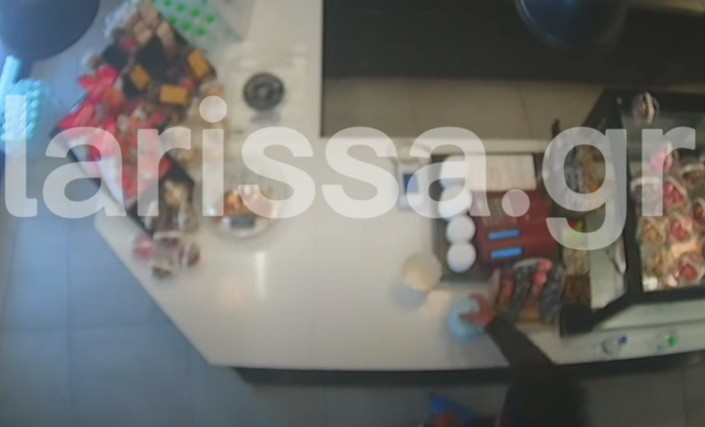 Άρπαξε το κουτί με τα φιλοδωρήματα και έφυγε σαν κύριος - Βίντεο με το απίστευτο σκηνικό σε καφέ ...