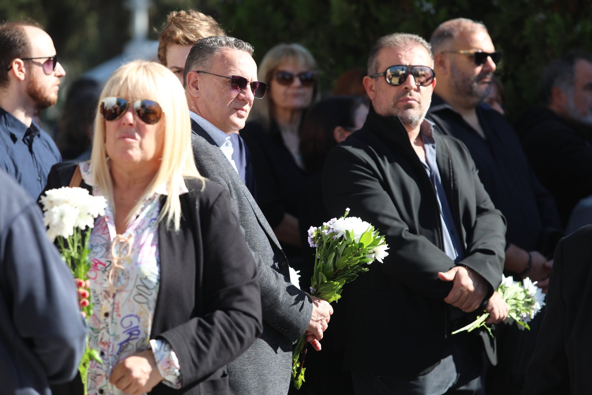 Κάτια Νικολαΐδου: Ράγισε καρδιές η μητέρα της στην κηδεία | Flash