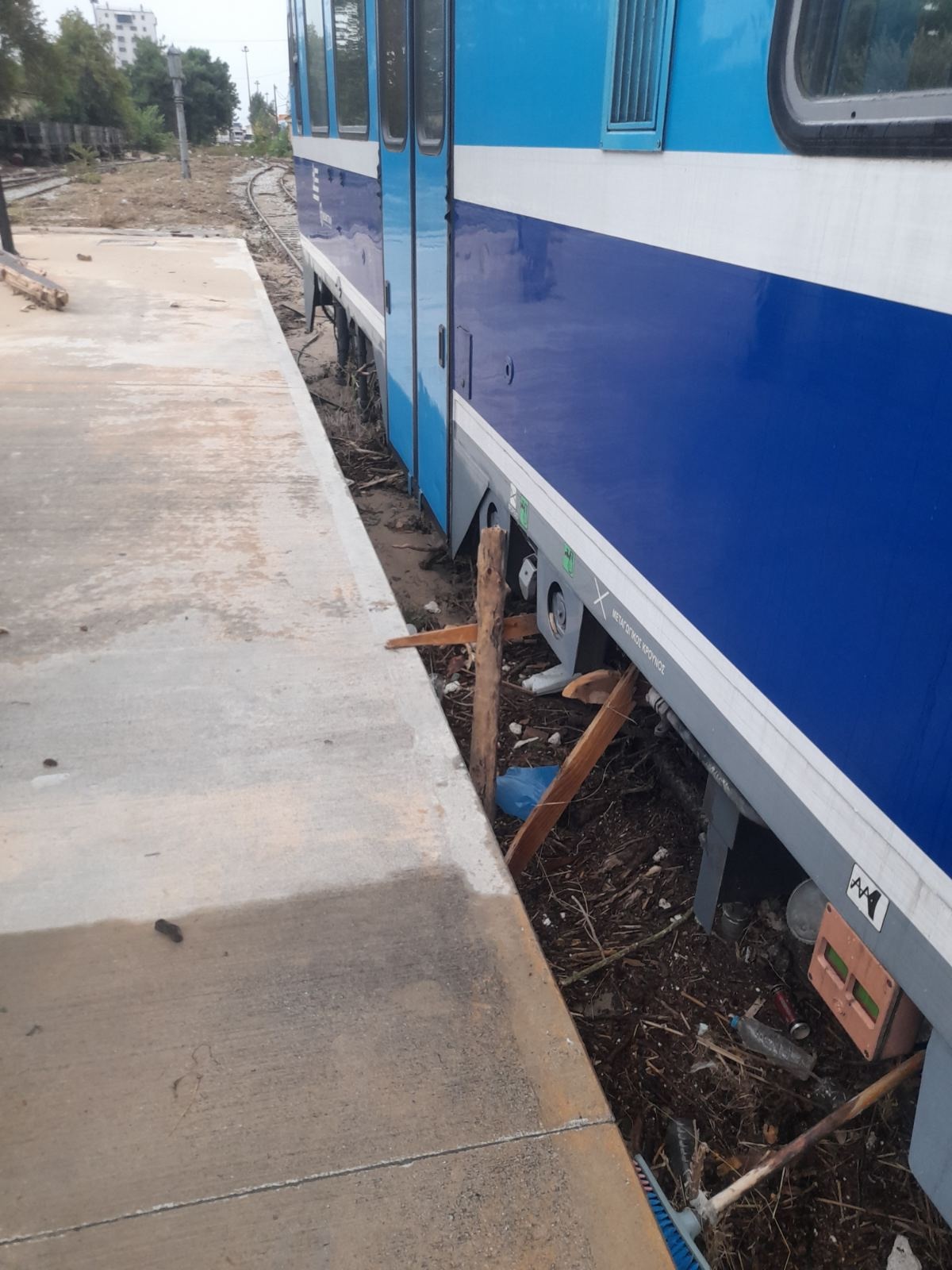 Κακοκαιρία Daniel: Αναστολές δρομολογίων από τη Hellenic Train – «Εξαφανίστηκαν» οι γραμμές στο ...